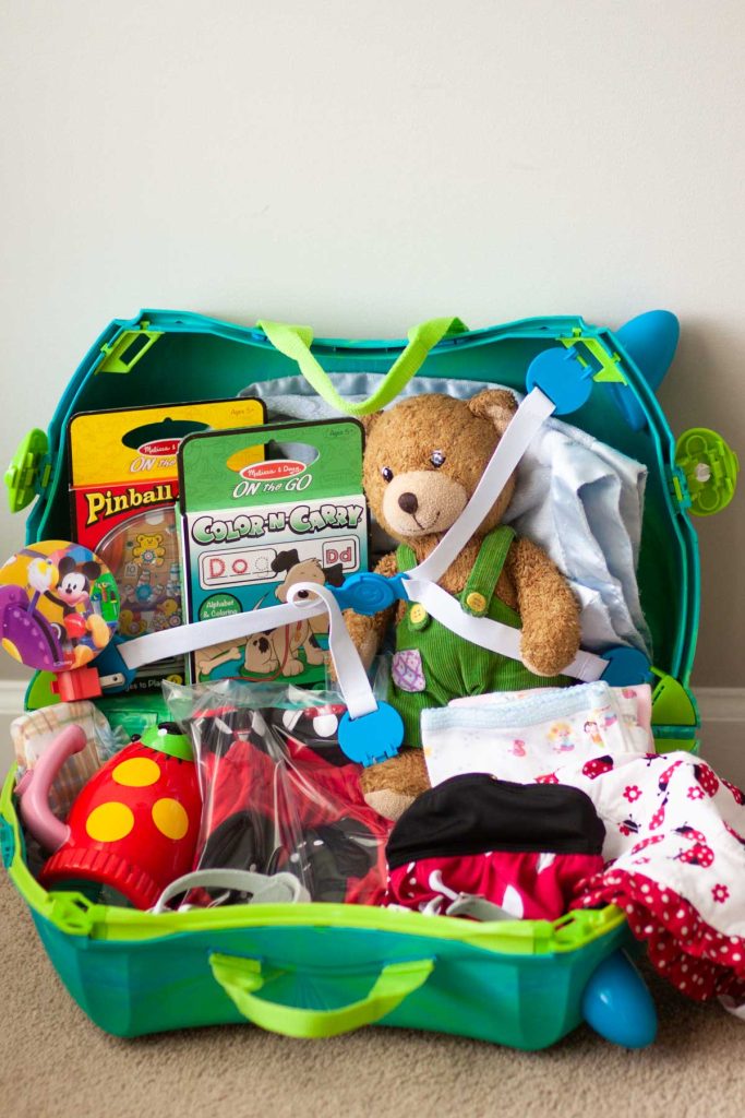 What to Pack in a Grab Bag for Kids - Don't Just Fly