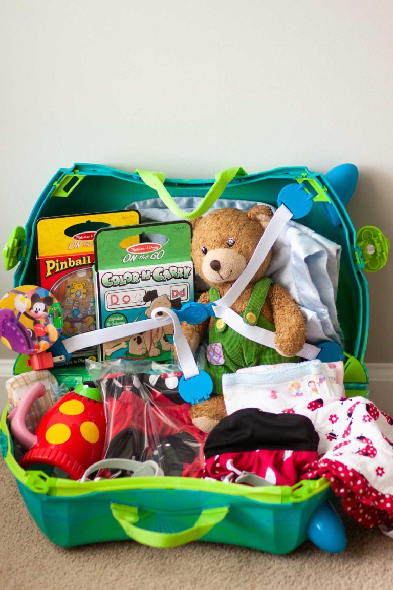 What to Pack in a Grab Bag for Kids - Don't Just Fly